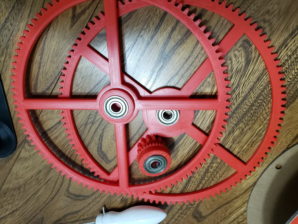 Minimalist's Scan Table, Cardboard spool turntable by Nienscecco ...