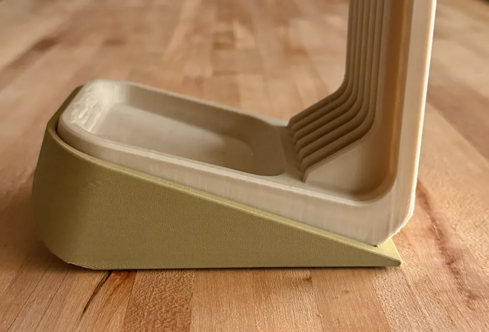 Increased Angle for MEYUI's Phone Stand Riser by jckrenrut - MakerWorld