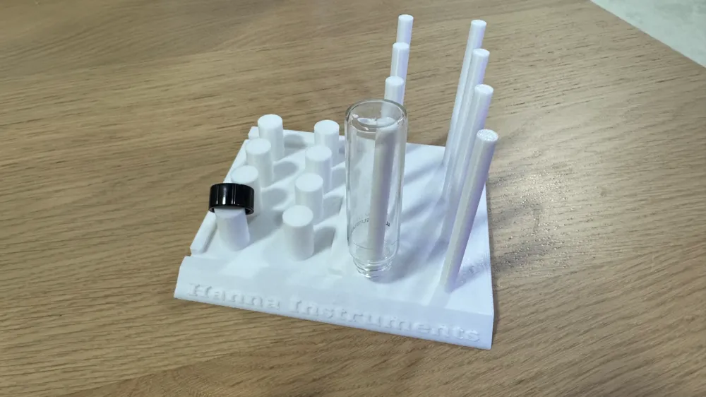 Hanna Instruments Cuvettes Drying Rack by Tracdog777 - MakerWorld