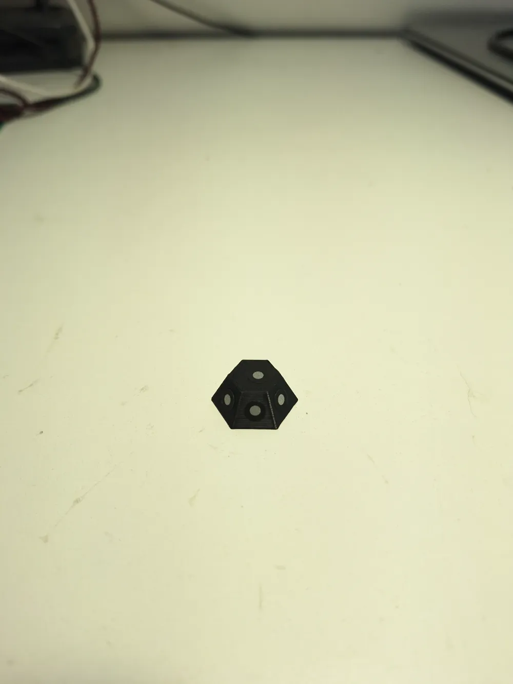 Set of magnetic 3D scanning markers by SkampyCraft MakerWorld: Download ...