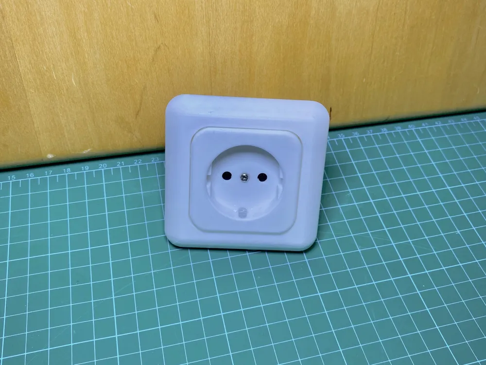 Fake Outlet Prank by Need4Speed - MakerWorld
