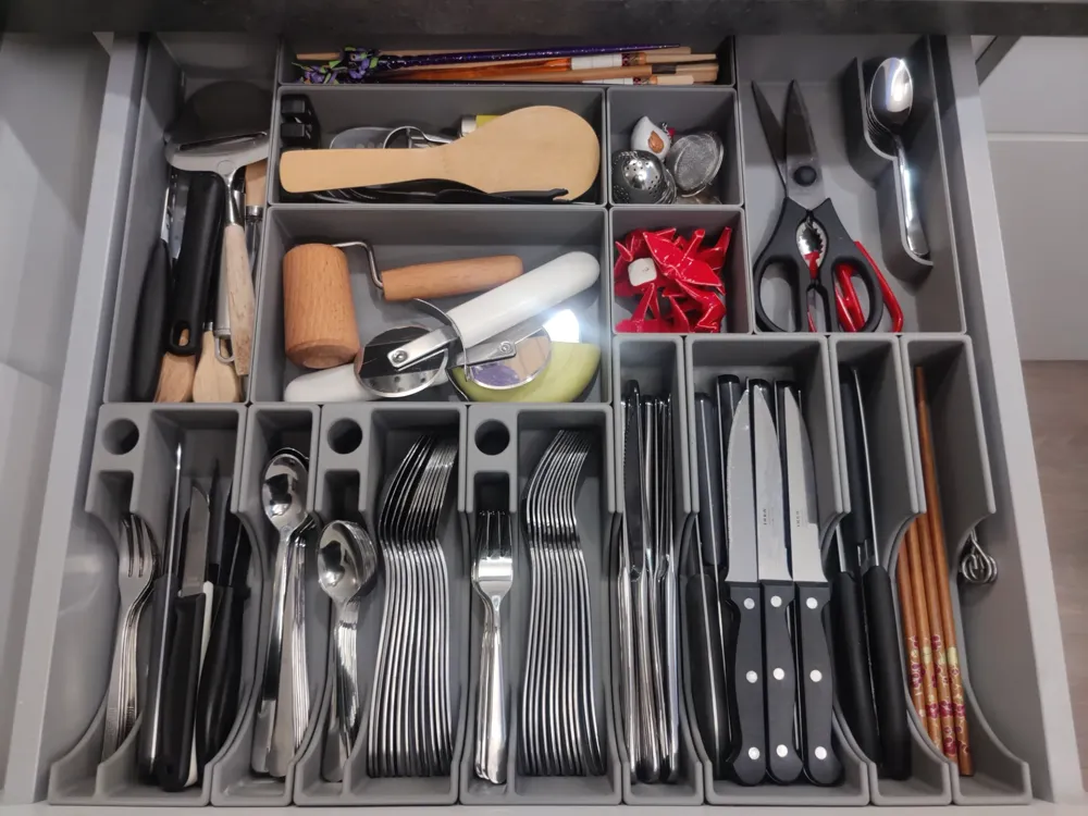 3x5 Gridfinity Bin with Spoon Remixed by kitgerrits - MakerWorld