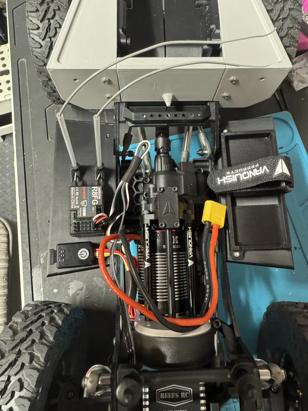 Boot-Slider für 1/10 Vanquish Mullet S25 Chassis von Cols_RC MakerWorld ...