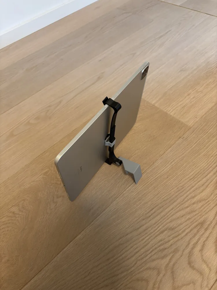 iPad Pro 13" holder mount for airplane - Free 3D Print Model - MakerWorld