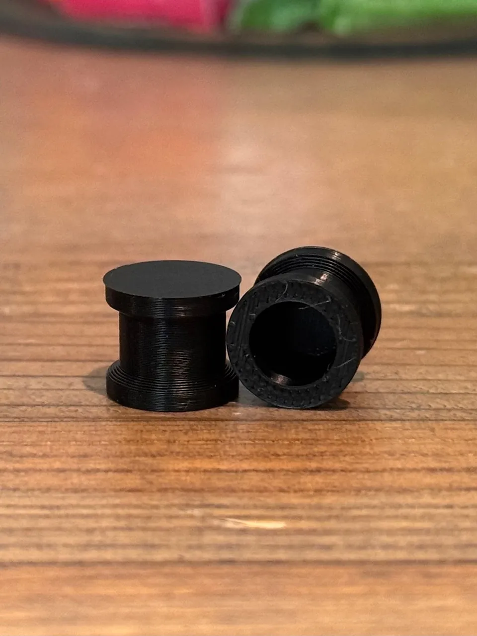 Simple plugs, 10 mm or 00 gauge. by ROLL 63 Designs MakerWorld ...