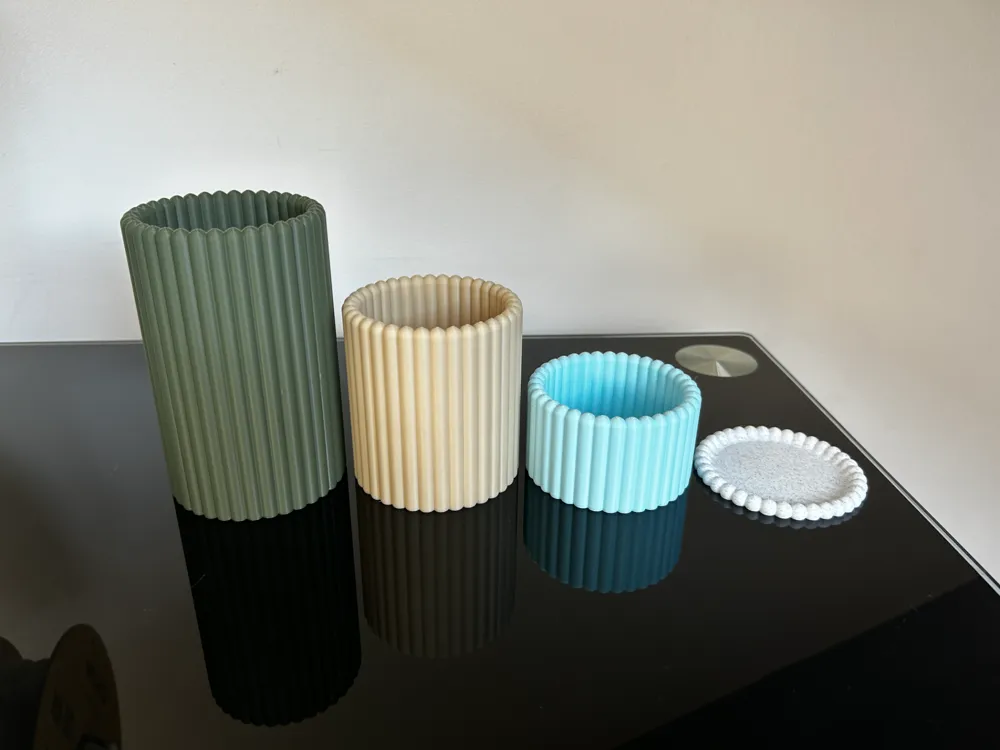 Ribbed design cups with different heights - Free 3D Print Model ...