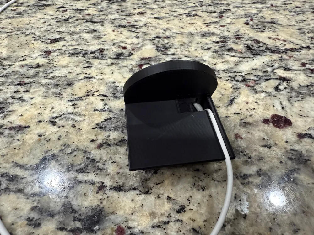 Floating Magsafe Desk Mount (Centered) by ckalinec MakerWorld: Download ...