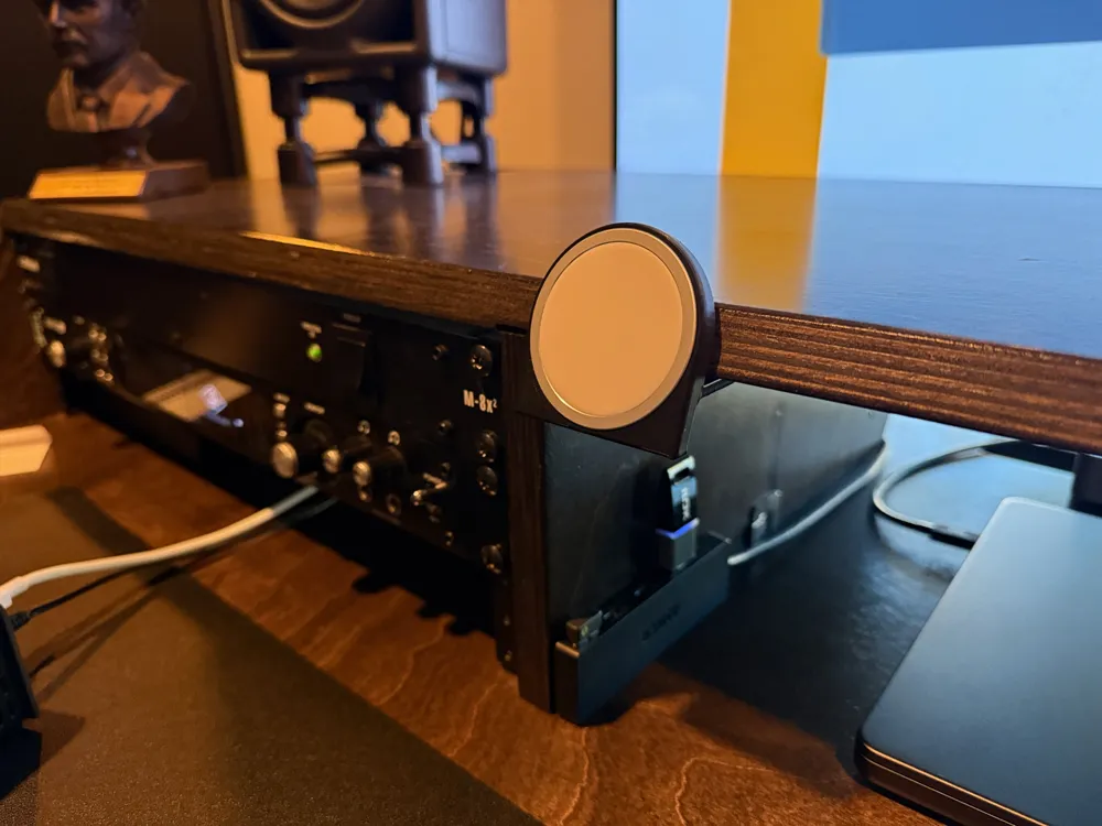 Floating Magsafe Desk Mount (Centered) by ckalinec MakerWorld: Download ...