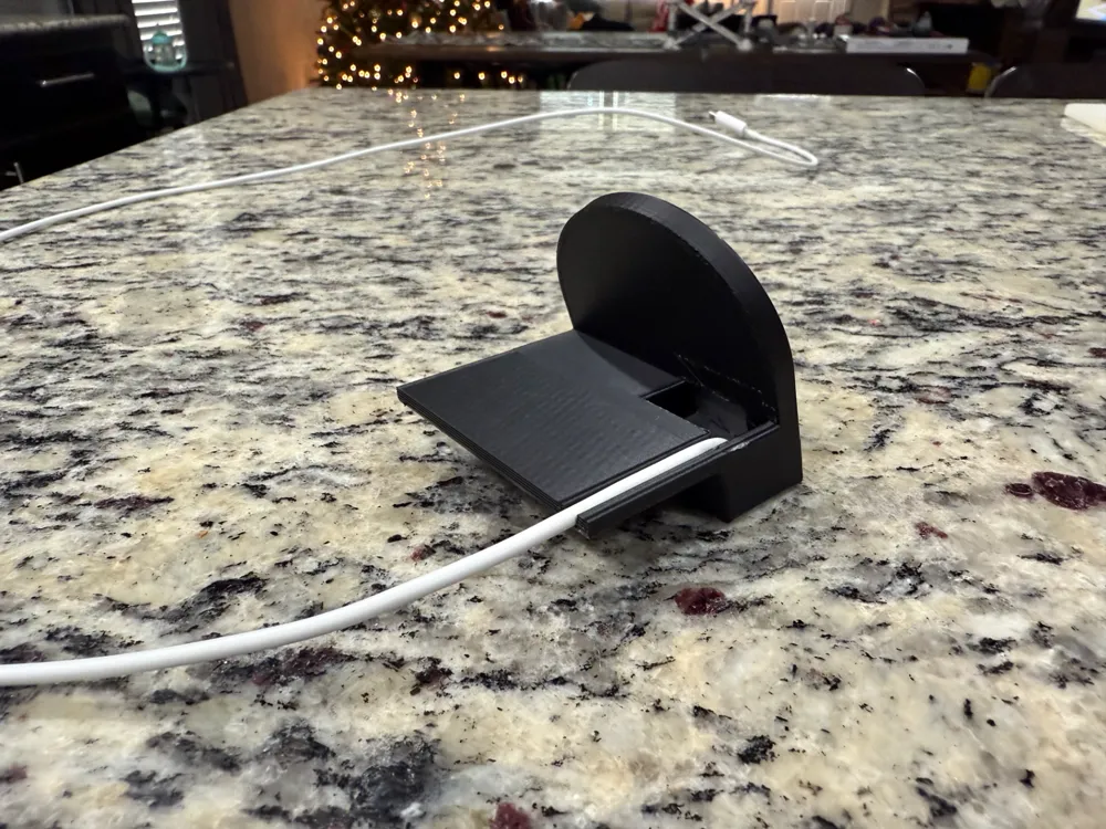 Floating Magsafe Desk Mount (Centered) by ckalinec MakerWorld: Download ...