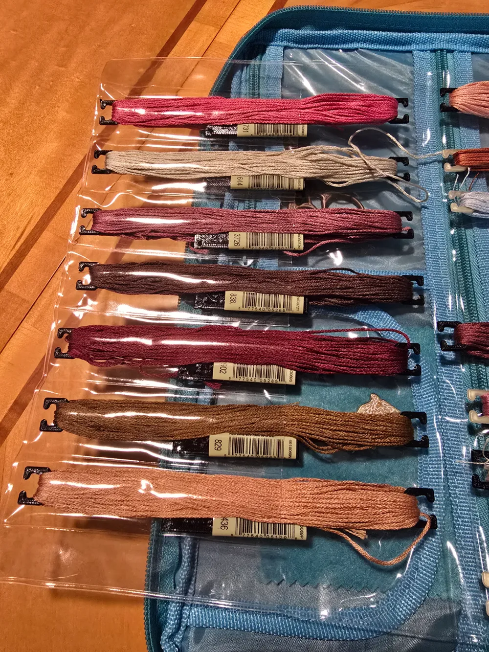 Floss Bobbin by Butzsy MakerWorld: Download Free 3D Models