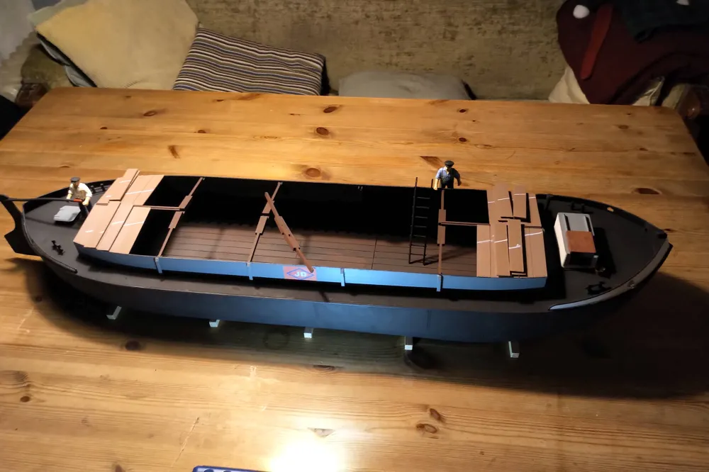 Hamburg port barge, 1:25 by Slanjonok MakerWorld: Download Free 3D Models