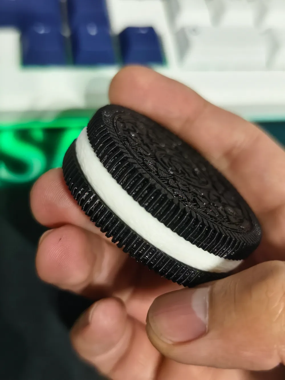 奥利奥饼干棘轮推牌 Clicky OREO Spinner Remixed by mro2013 - MakerWorld