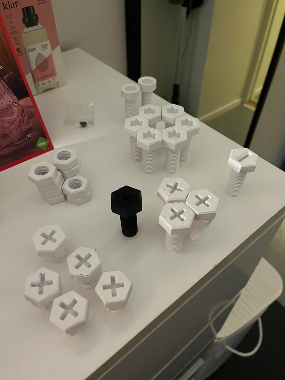 Screw Station Kids Toy by André MakerWorld: Download Free 3D Models