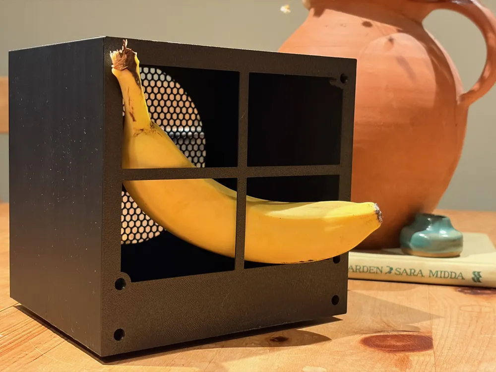 Valve Steam Machine - 1:1 Scale Model by HC MakerWorld: Download Free ...