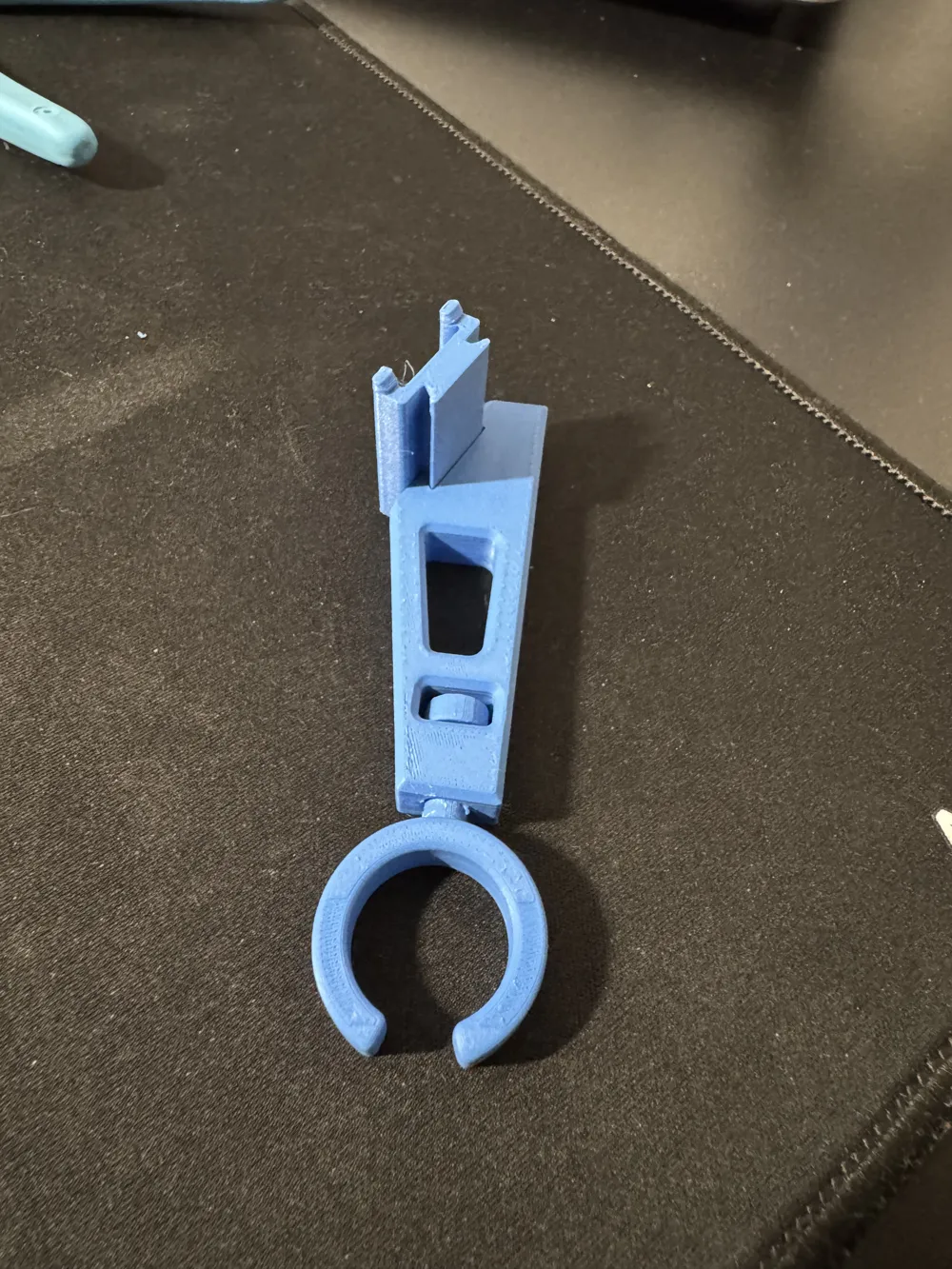 A1 Z-Axis Cable Guide - V2 by Domino MakerWorld: Download Free 3D Models