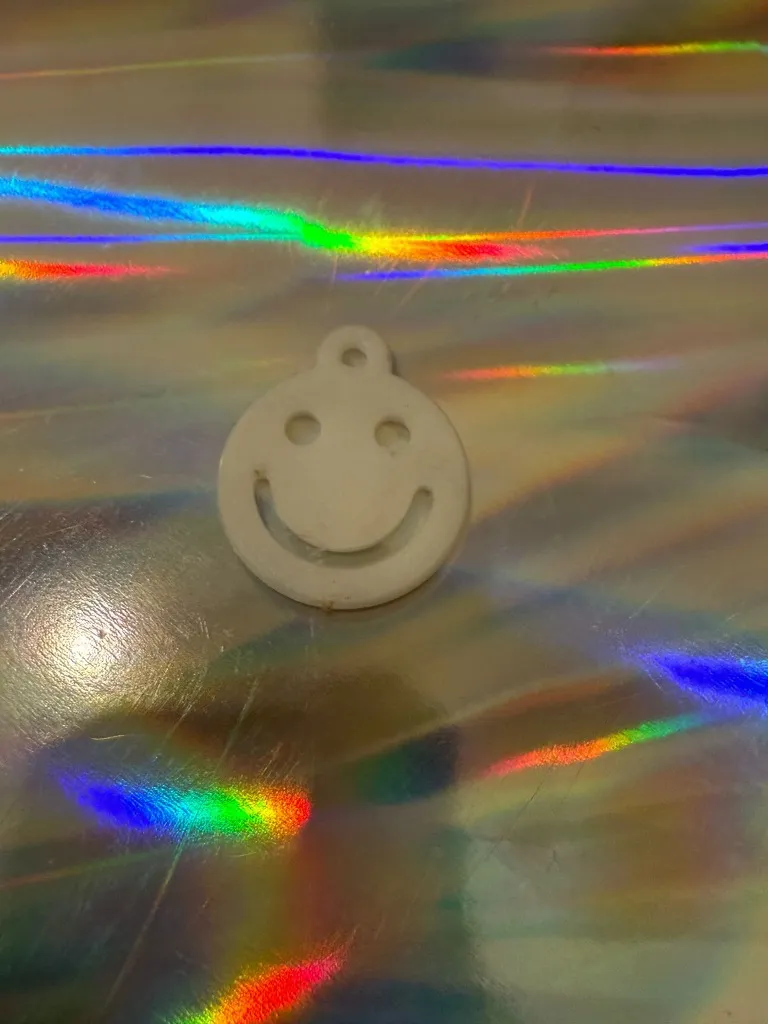 Smiley face key by Arthur MakerWorld: Download Free 3D Models