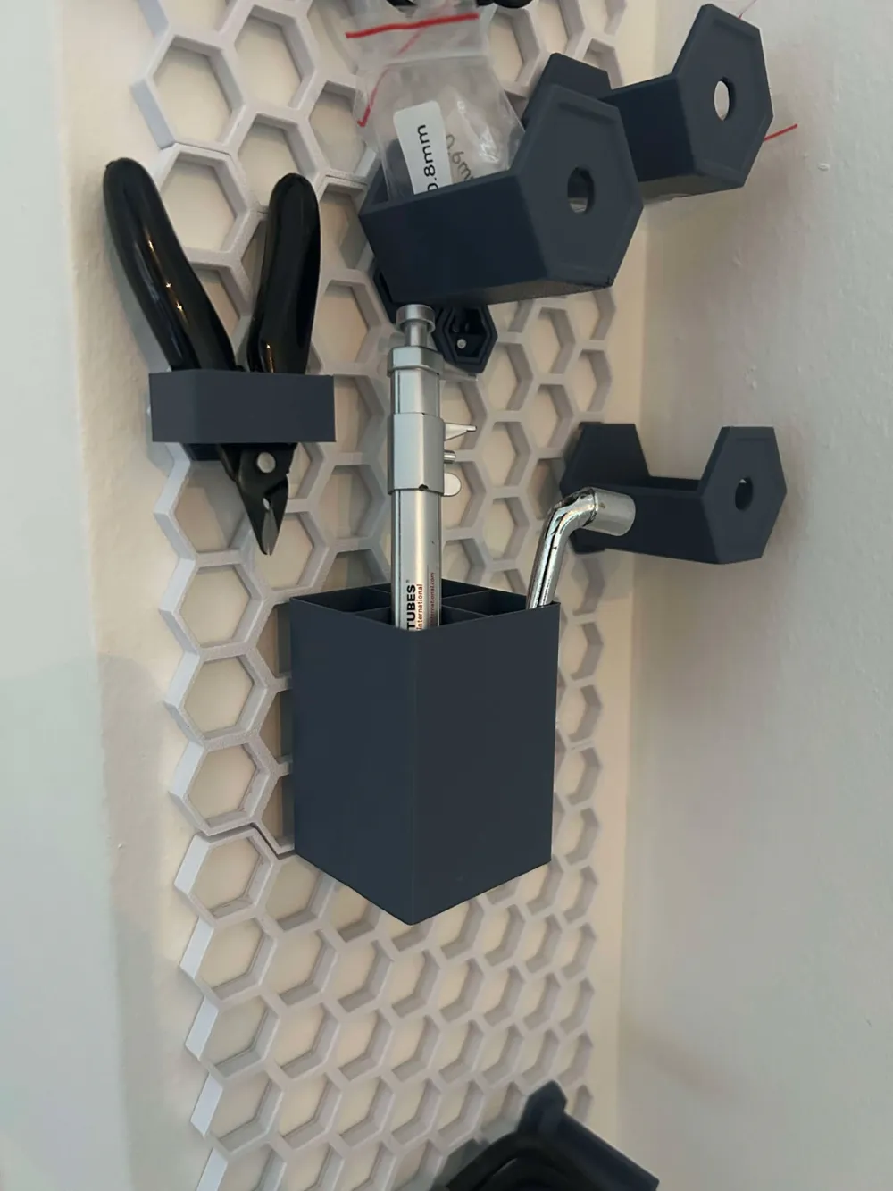 Honeycomb storage box 50 x 50 mm by PrintedBean - MakerWorld