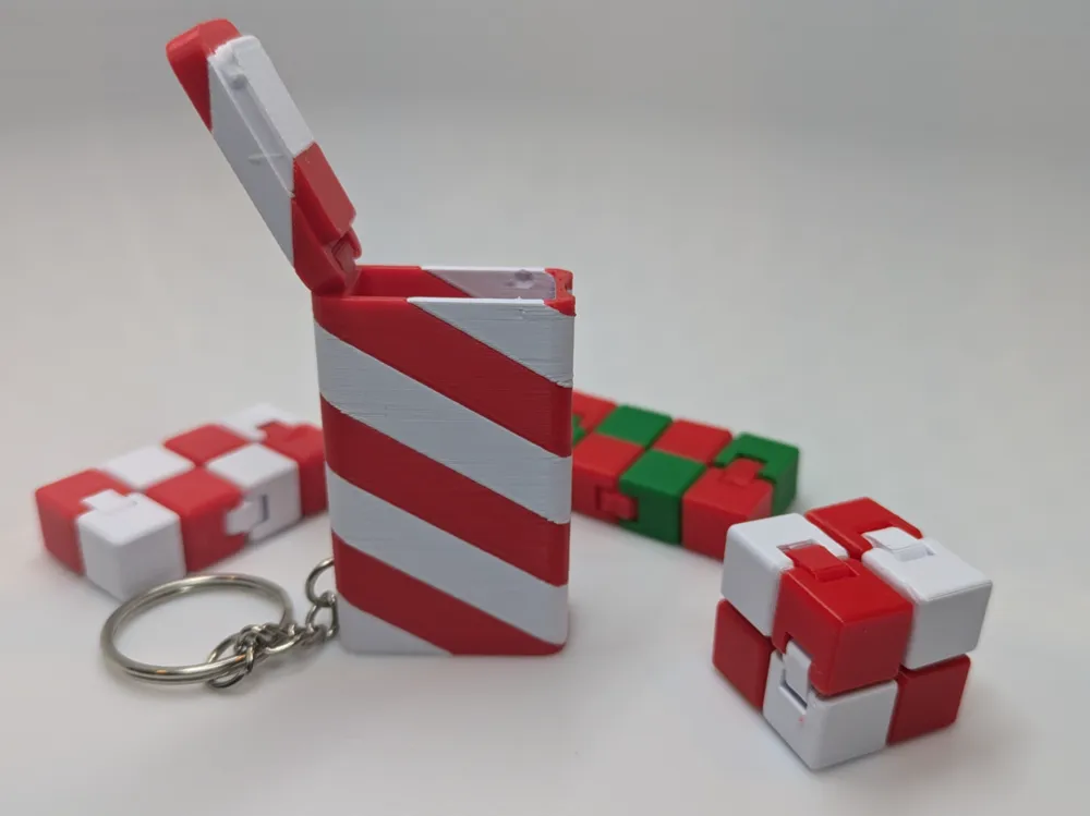 Candy Cane Fidget Infinity Cube and Keychain Case by Whippi3D - MakerWorld