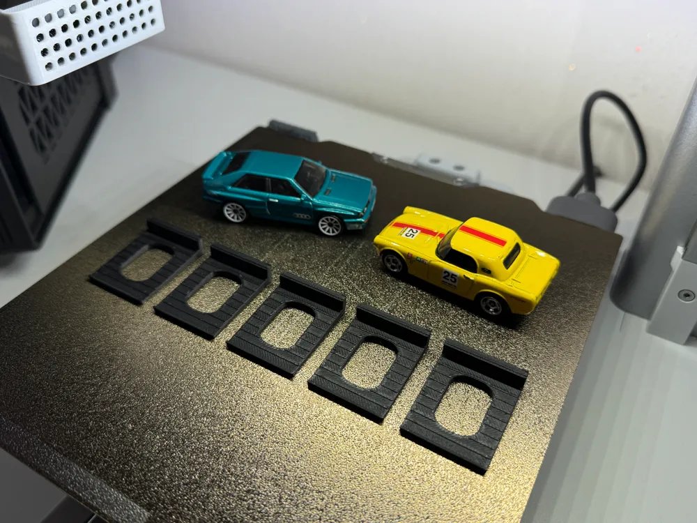 Hot Wheels display stand by SavMjet - MakerWorld