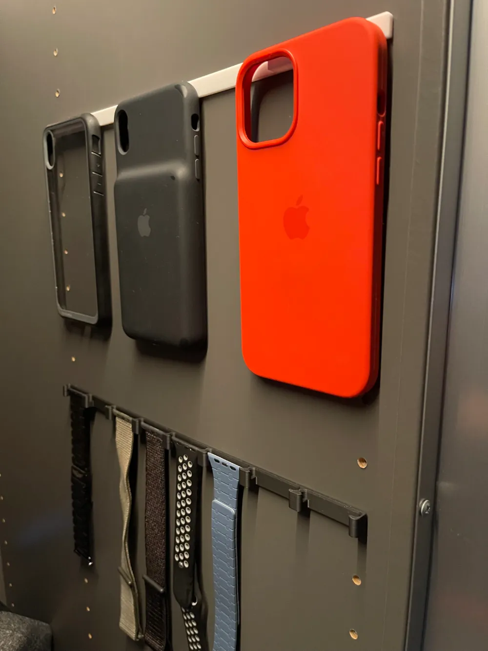 IKEA Pax - Smartphone case holder (larger) by Merlin - MakerWorld