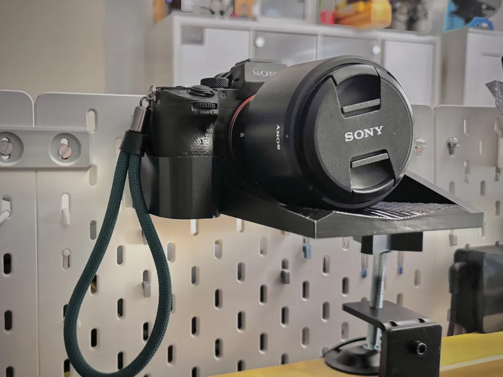Sony A7 III SKÅDIS Mount (Charging + Lens Support) - Free 3D Print ...