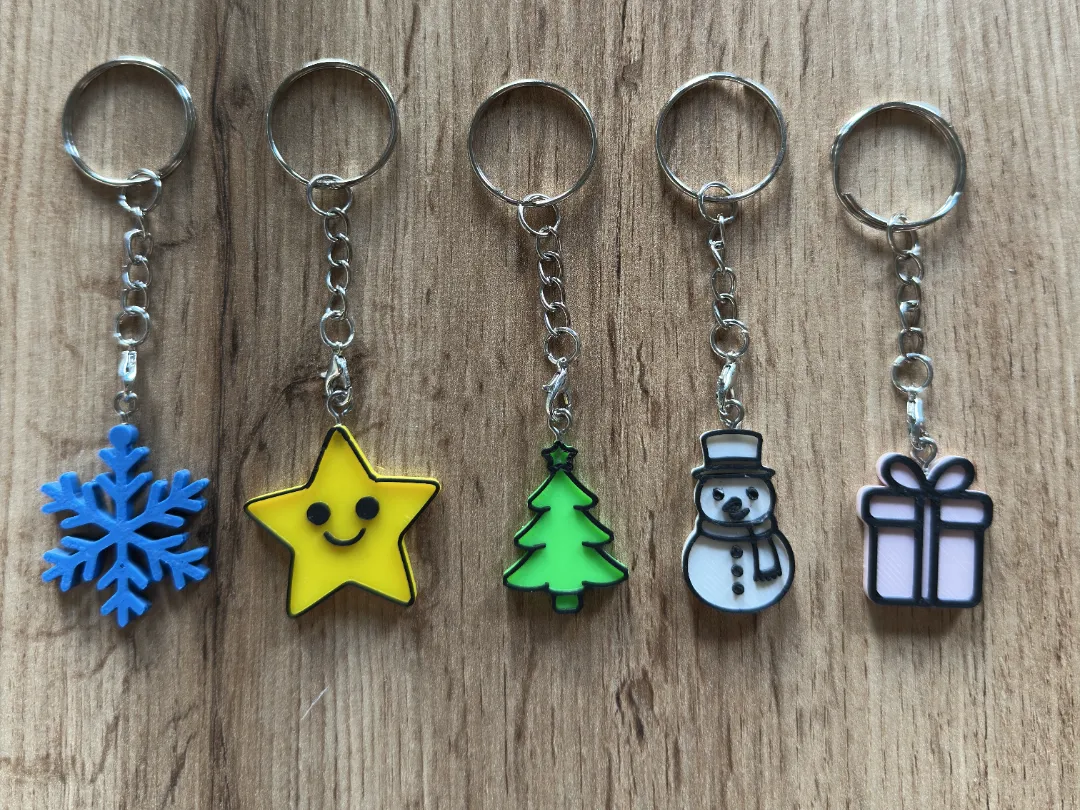 Christmas Keychains - Free 3D Print Model - MakerWorld