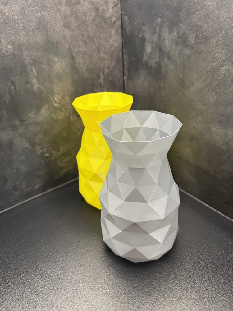 Niedrigpolygonal Vase – Kostenloses 3D-Druckmodell – MakerWorld