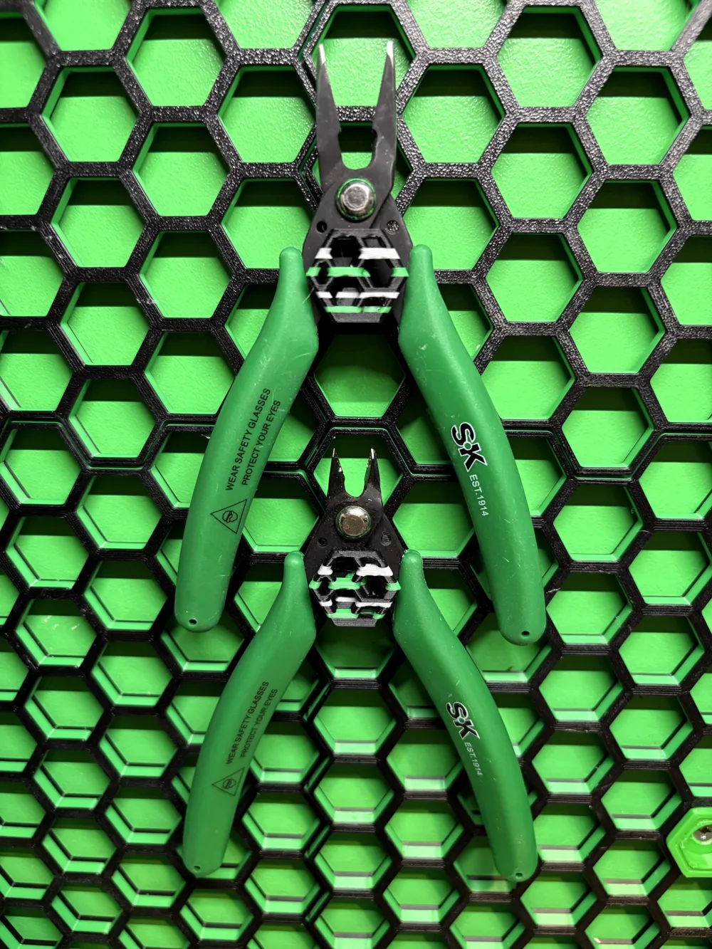 Honeycomb Themed HSW Tool Holders and Baskets - Free 3D Print Model ...
