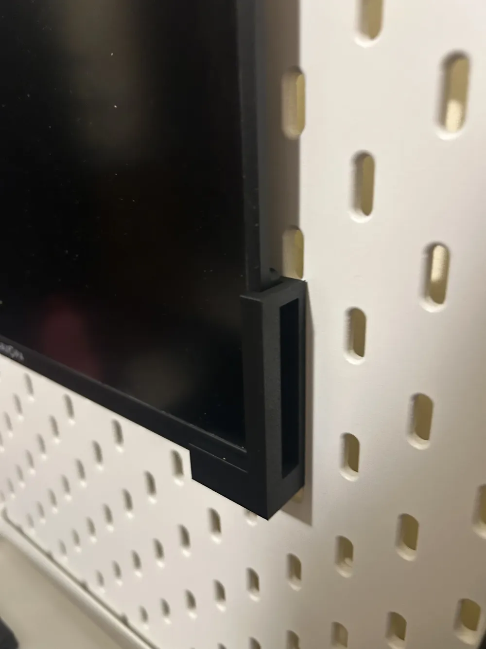 Monitor / Tablet Mount for IKEA Skådis Panel - Free 3D Print Model ...