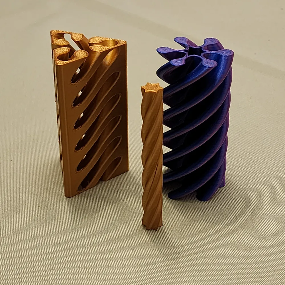 Passthrough Fidget in a Fidget - Triangle version by SunM MakerWorld: Download Free 3D Models