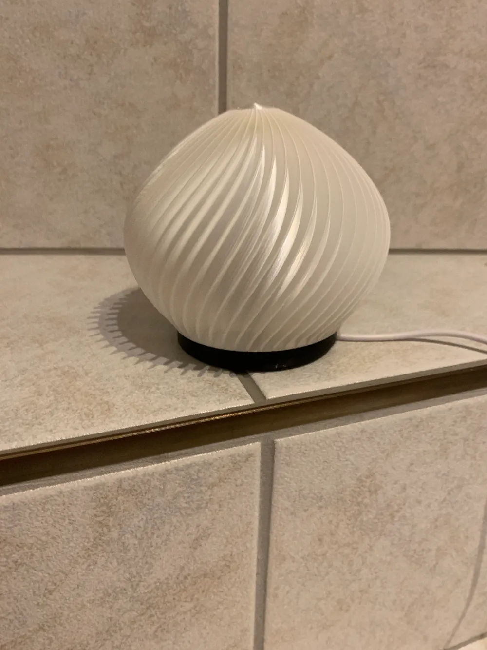 Ball lamp - Bambu LED Lamp Kit-001 Remixed by sweb3791 - MakerWorld