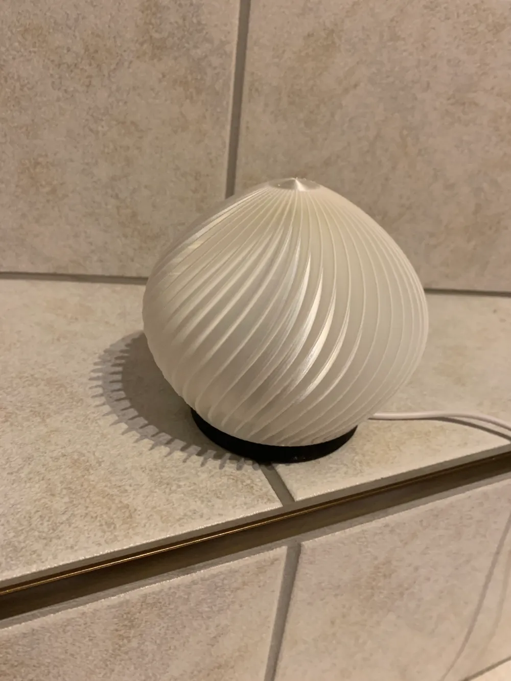 Ball lamp - Bambu LED Lamp Kit-001 Remixed by sweb3791 - MakerWorld