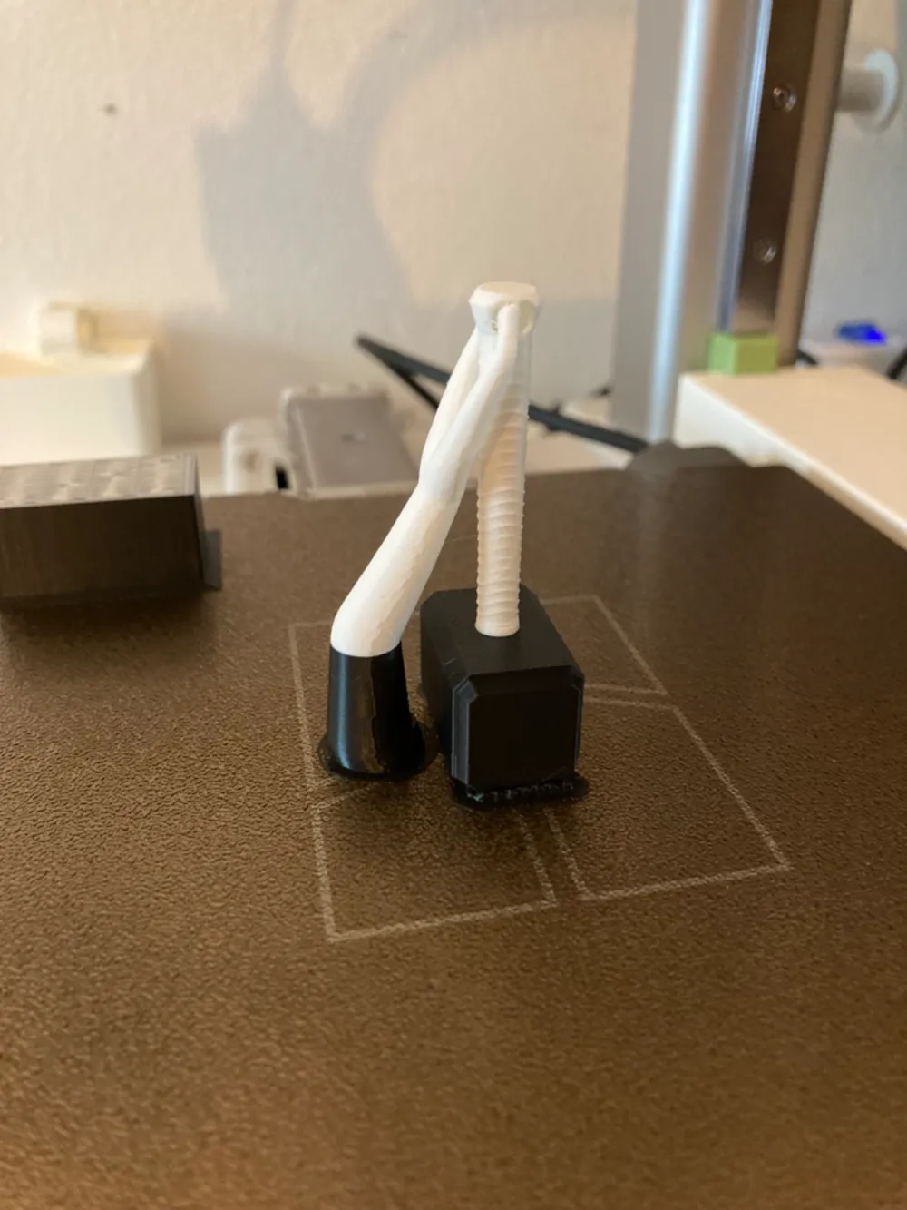 Thor's Hammer Keychain by vR_Design - MakerWorld