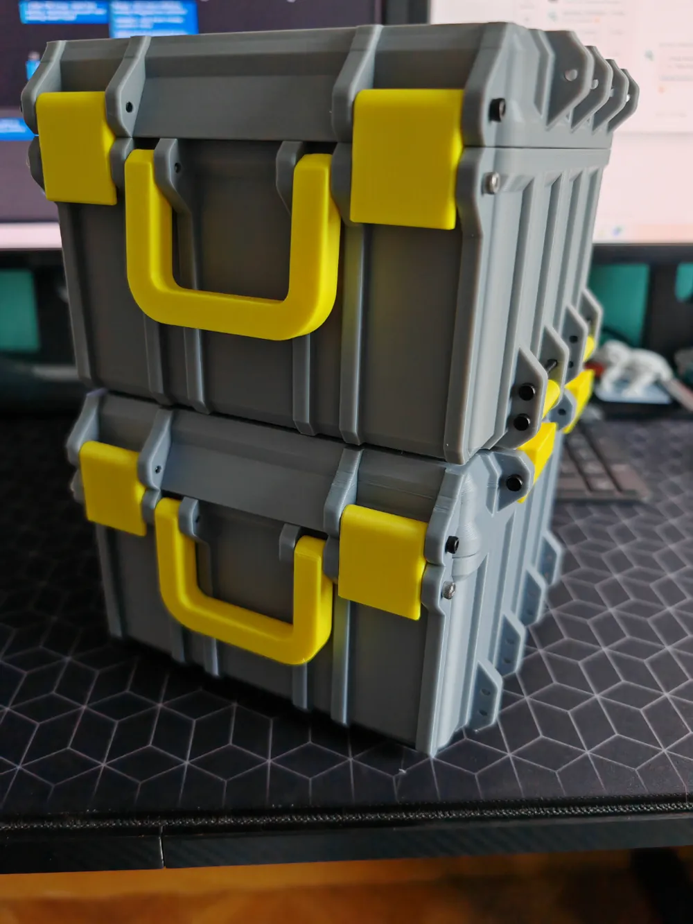 Full stackable gridfinity box 18x13cm by Paul - MakerWorld