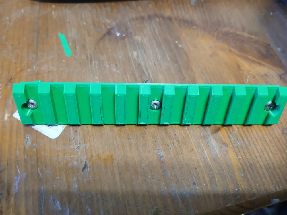 Ris rail (11+12 slots)+M-LOK mont by GUS MakerWorld: Download Free 3D ...