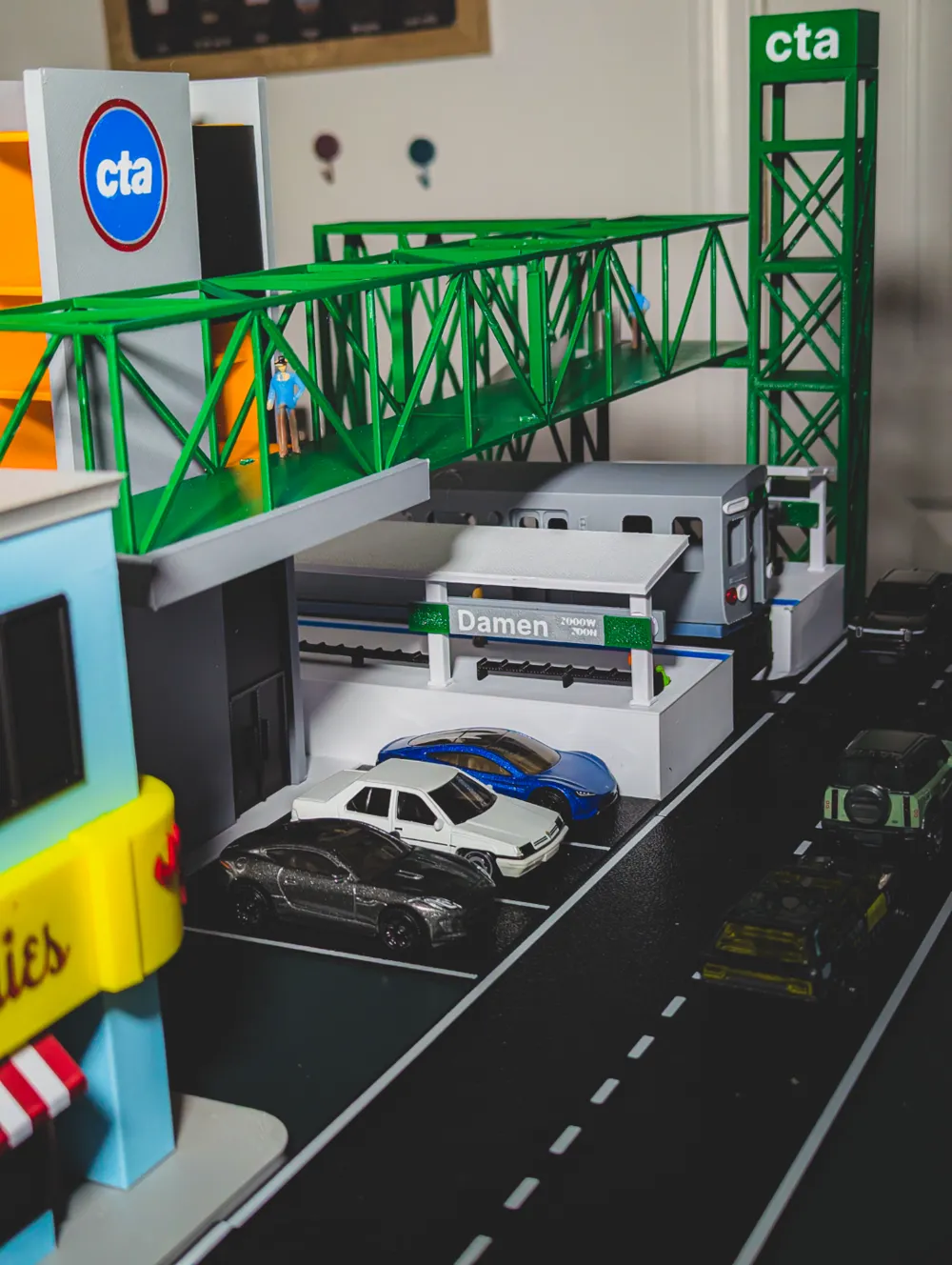 CTA Damen Green Line Station - 1:64 Scale Diorama by LAYRLAB MakerWorld ...