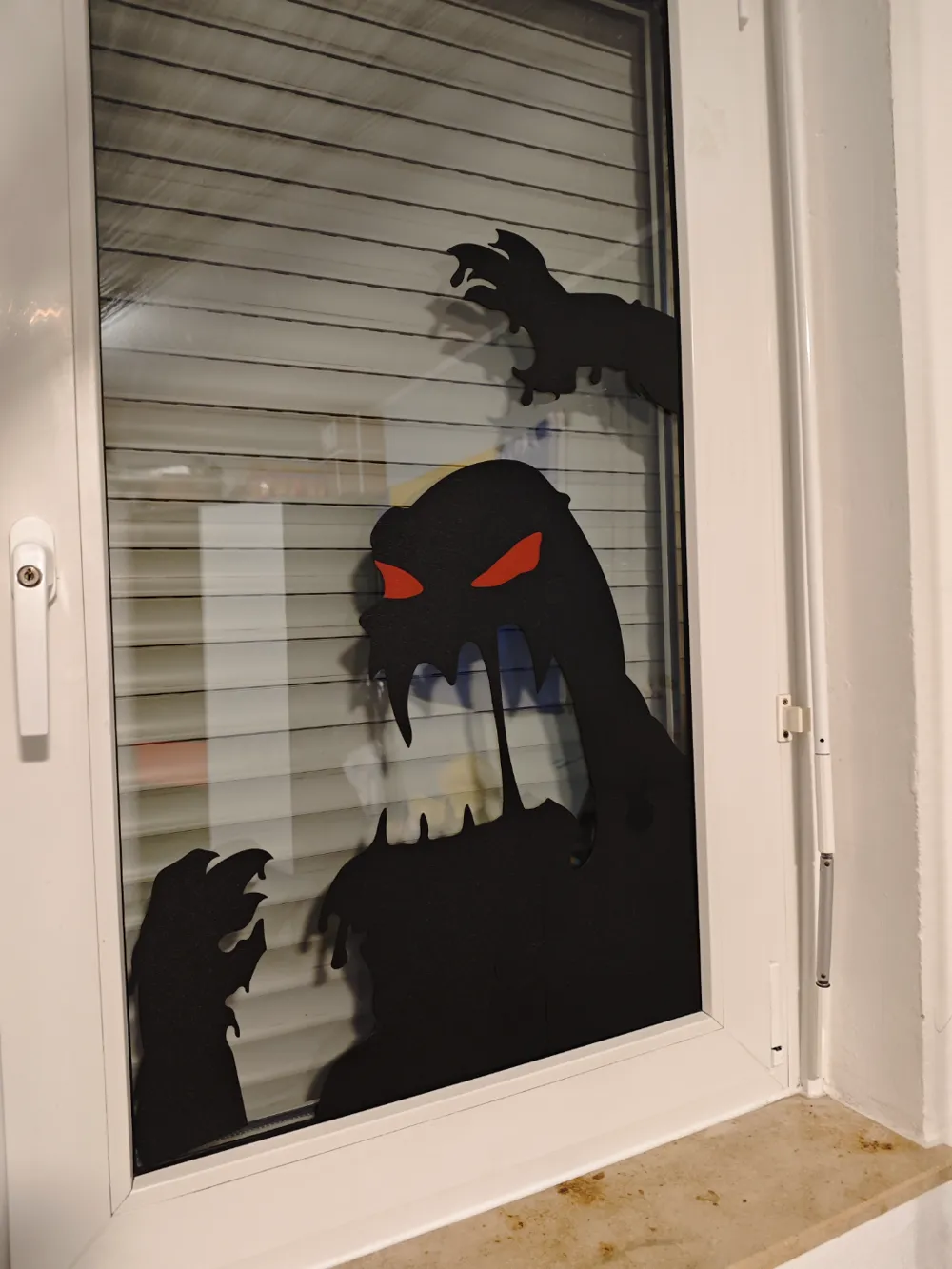 Halloween Spooky Window Monster V2 by HL3dDesign - MakerWorld