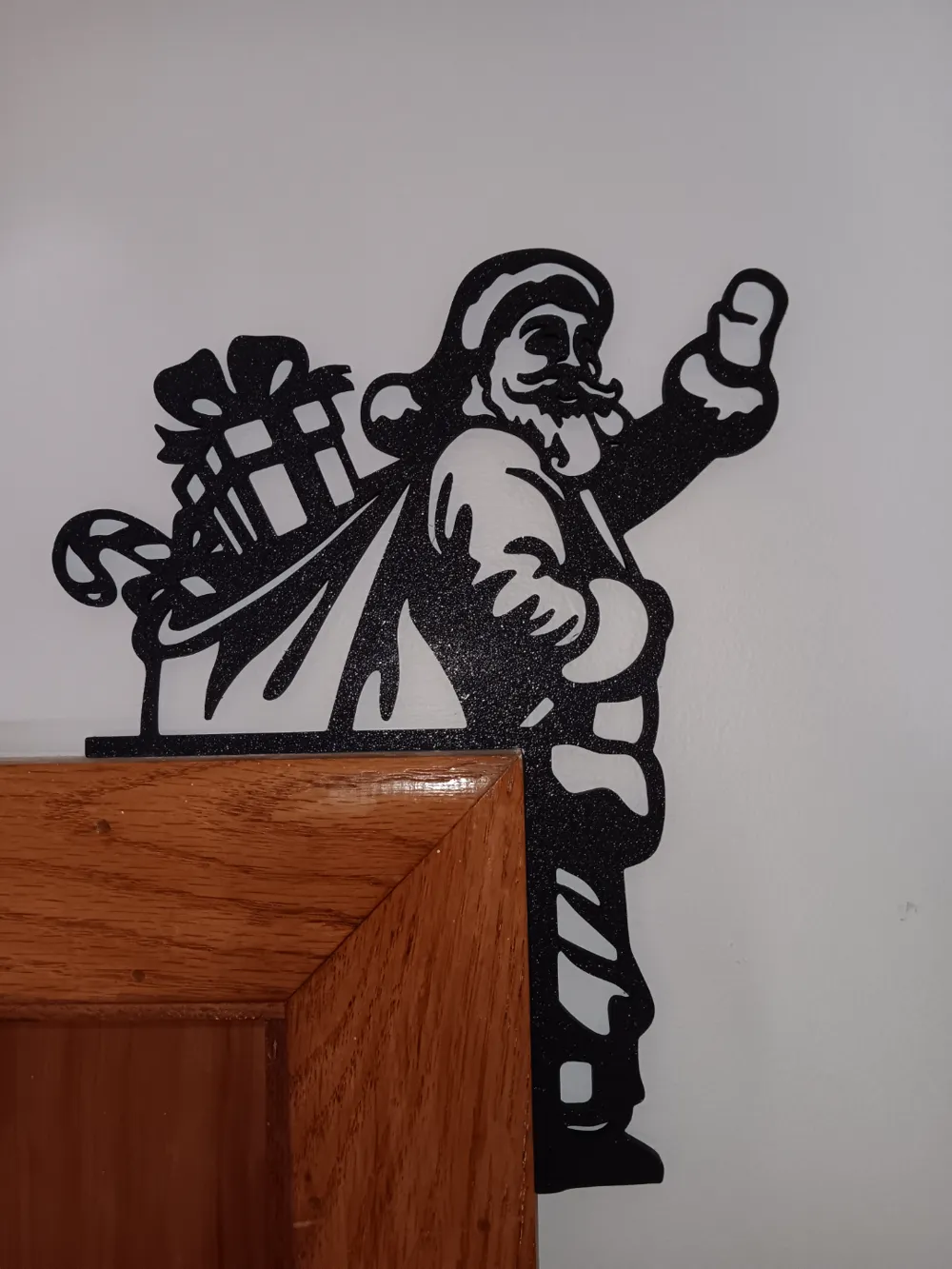 Santa Silhouette Door Corner by AmishAtlas Designs - MakerWorld