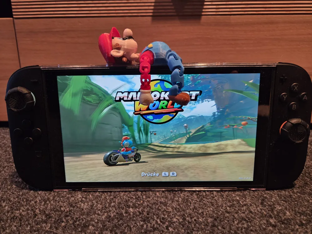 Articulated Super Mario in Color for AMS - Free 3D Print Model - MakerWorld