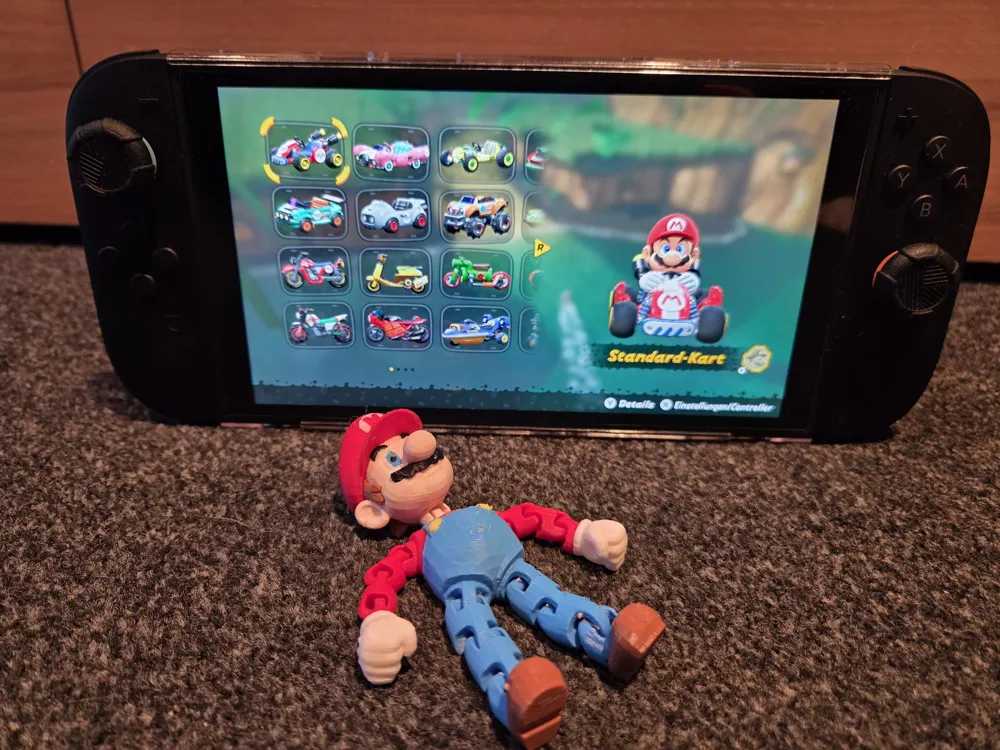 Articulated Super Mario in Color for AMS - Free 3D Print Model - MakerWorld