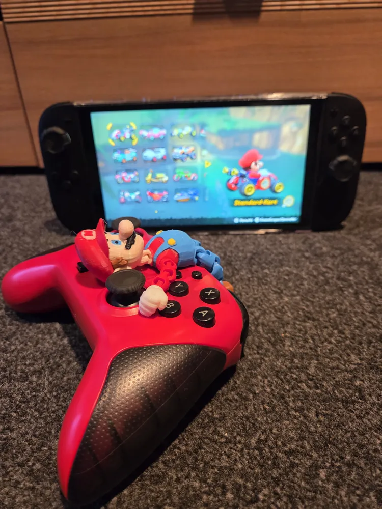 Articulated Super Mario in Color for AMS - Free 3D Print Model - MakerWorld