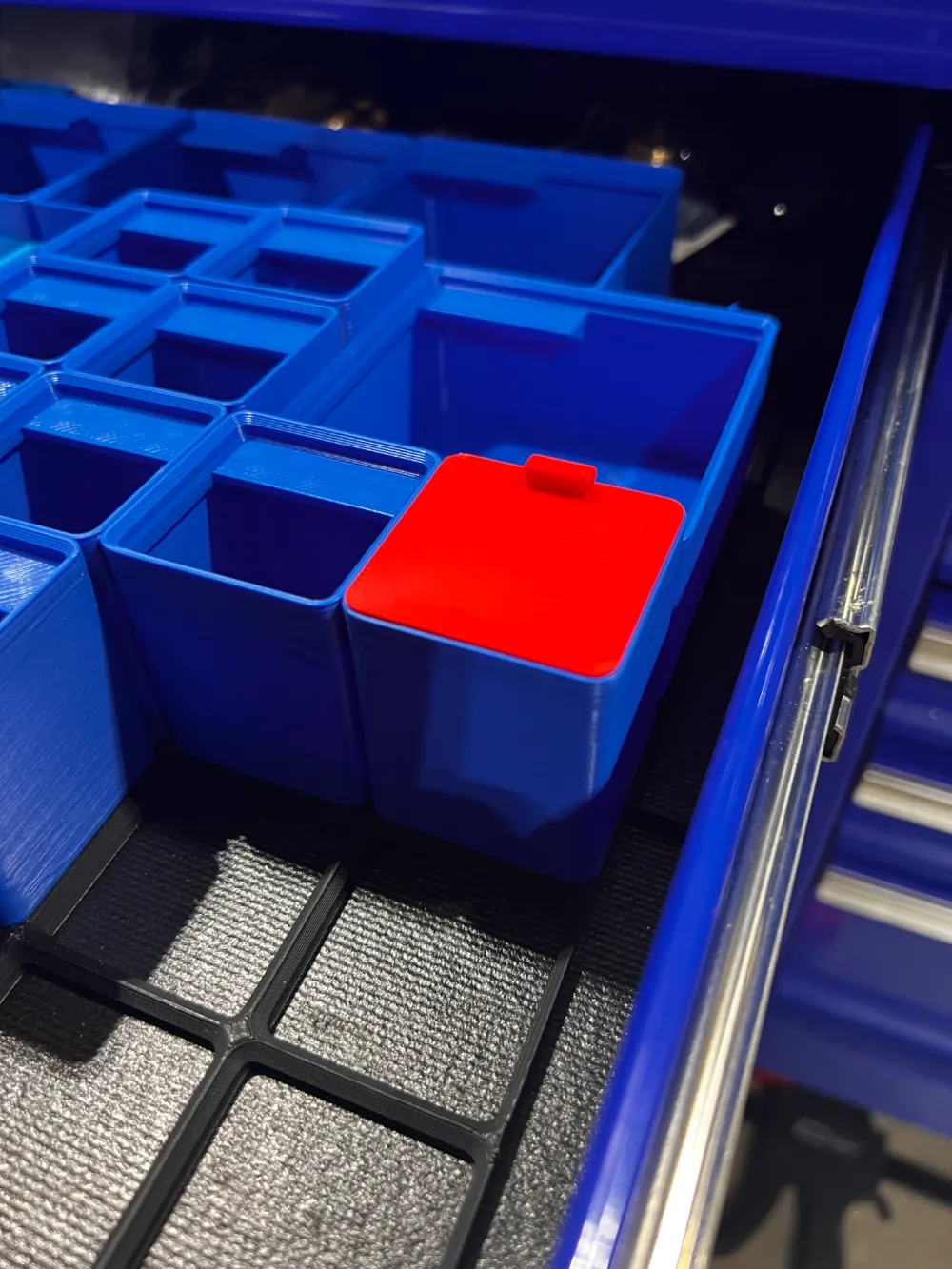 PARAMETRIC GRIDFINITY BIN LID - Free 3D Print Model - MakerWorld