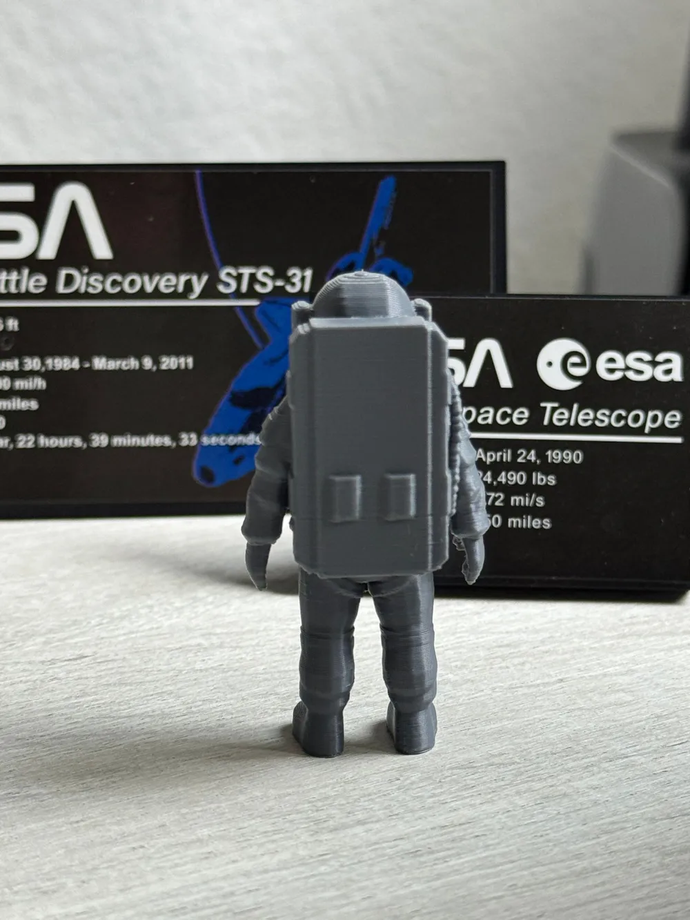 Low Poly Mini Astronaut - The Explorer - Free 3D Print Model - MakerWorld
