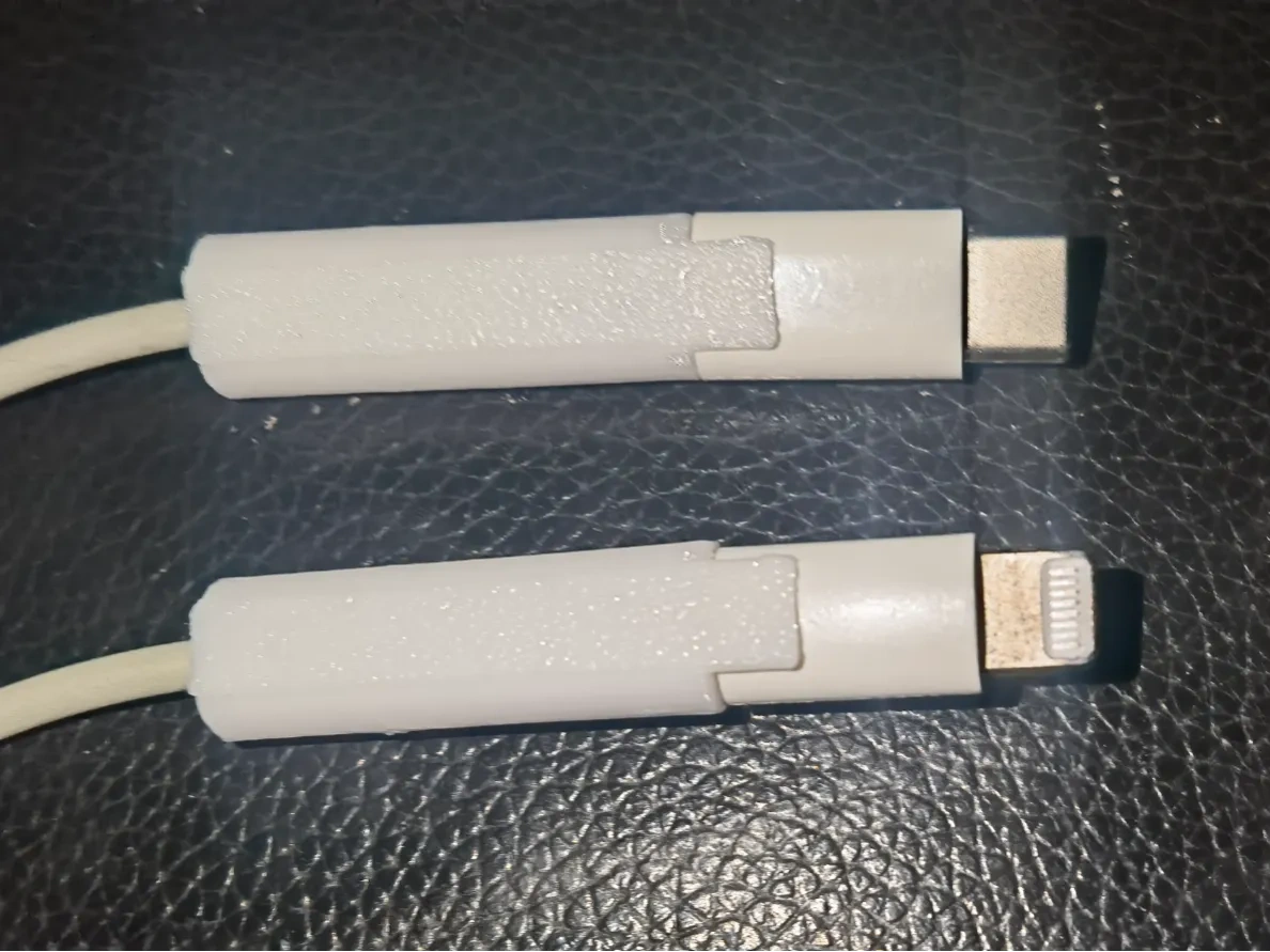 iPhone Cable Protector No glue, no screws by user_1160257160 - MakerWorld