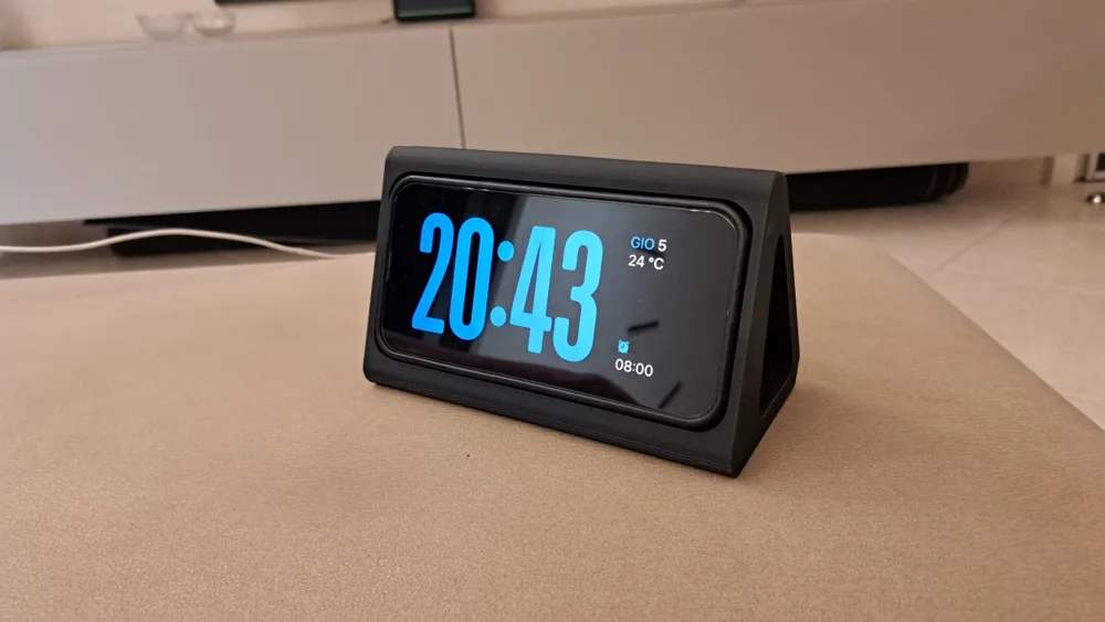 iPhone Plus & Max Clock MagSafe stand by SimRacers Home MakerWorld ...