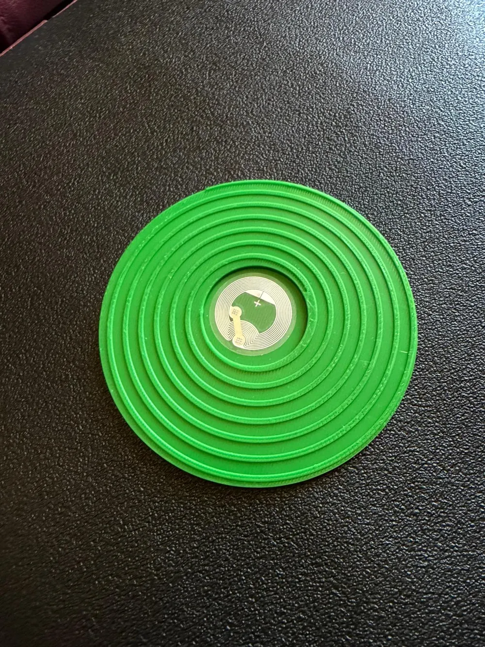 Smart Vinyl: NFC-Triggered Music Player (GIF) - Free 3D Print Model ...