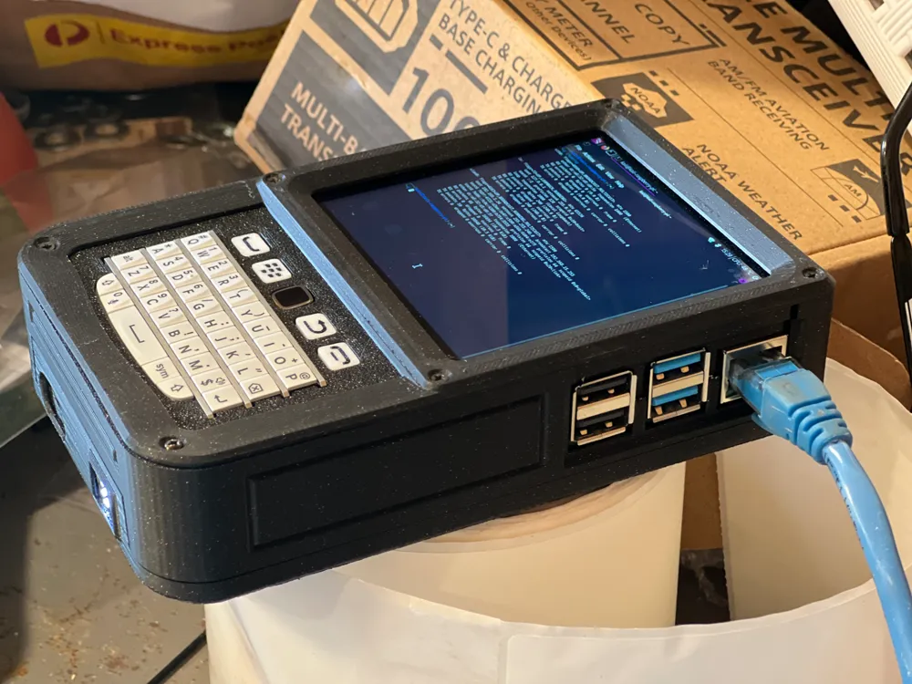 BlackBerry Pi - Dispositivo portátil con Kali Linux basado en Raspberry Pi por Taylor Hay ...