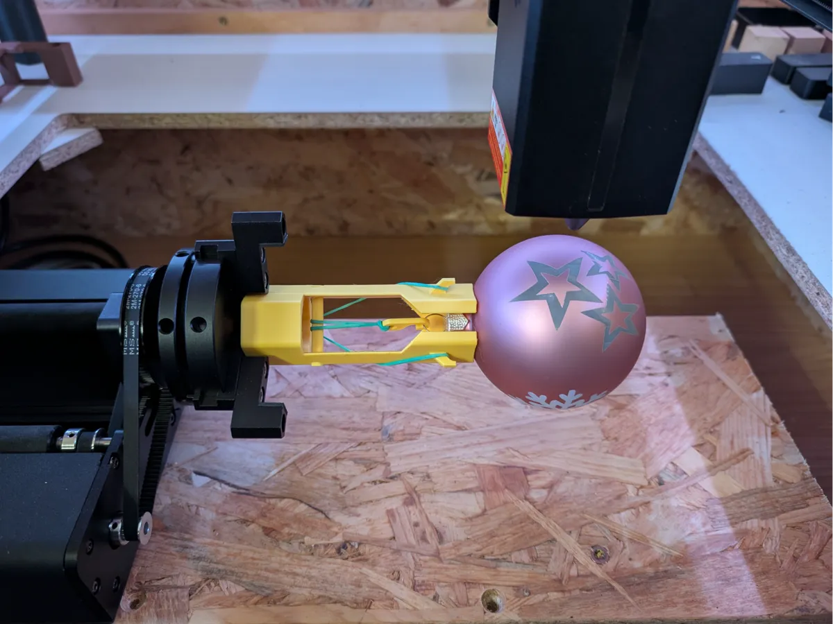 Chuck Mount V2 Christmas Bauble Laser - Free 3D Print Model - MakerWorld
