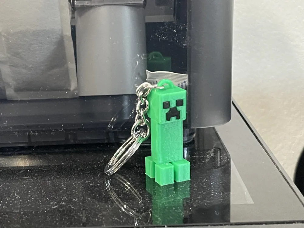 MINECRAFT CREEPER KEYCHAIN - Free 3D Print Model - MakerWorld