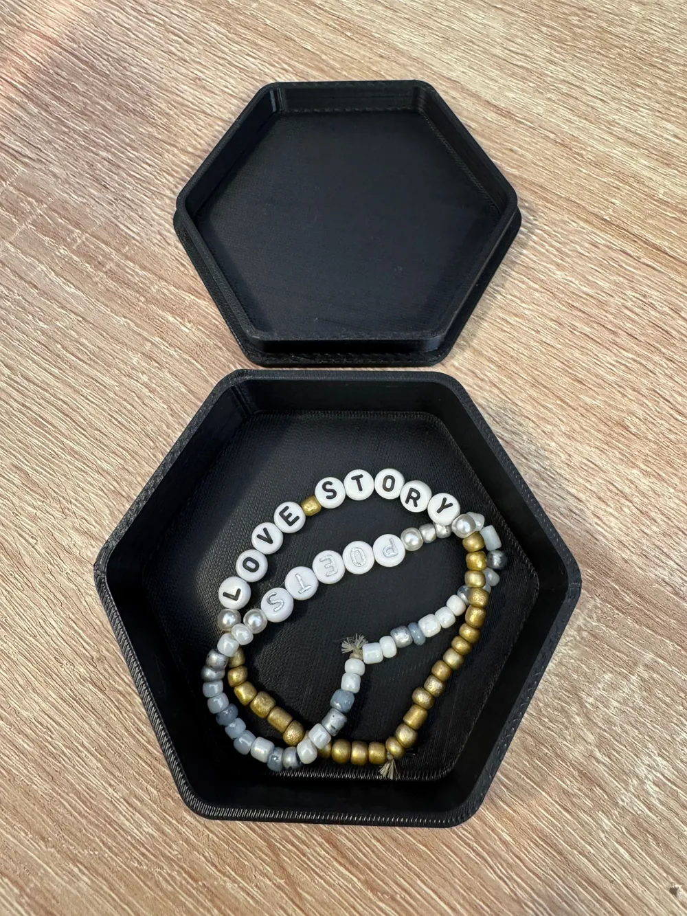 Hexagonal Parametric Box with Lid by Obscode MakerWorld: Download Free 3D Models